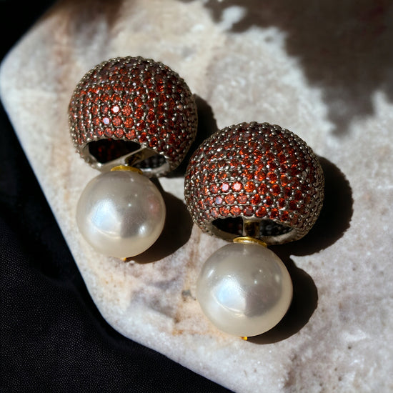 Orange Zircon and Pearl push button studs – Juwelen